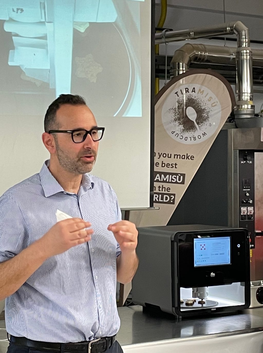 Un tiramisù stampato in 3D con la macchina Foodini di Natural Machines