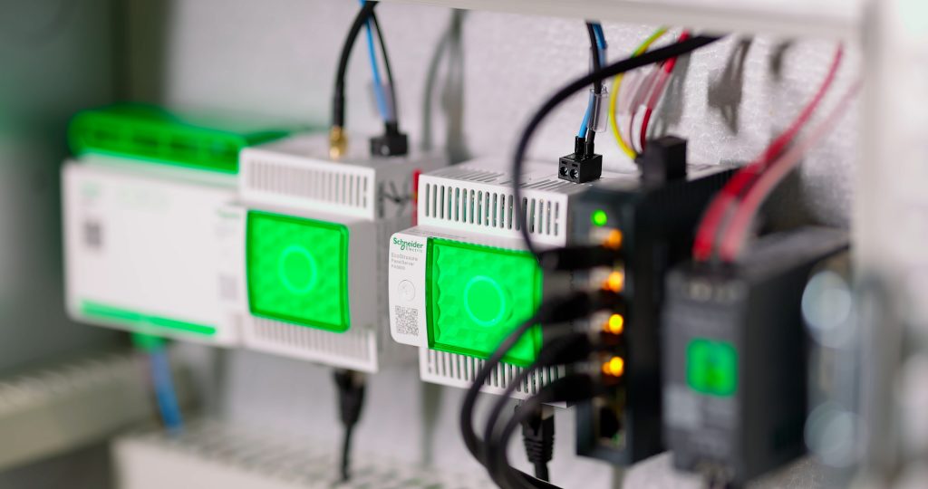 Gestione dell’energia nell’armadio di comando con EcoStruxure Panel ...