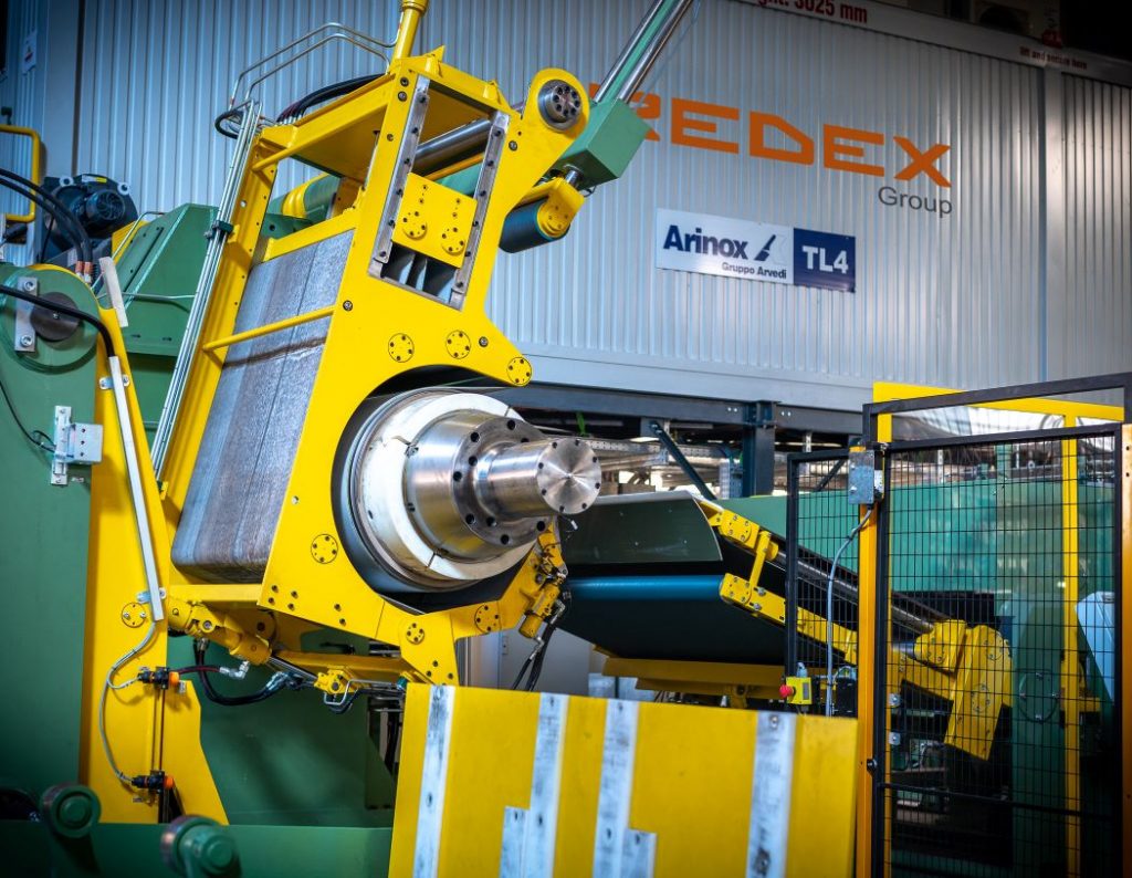 Nastri d'acciaio perfettamente livellati con il sistema di controllo Redex